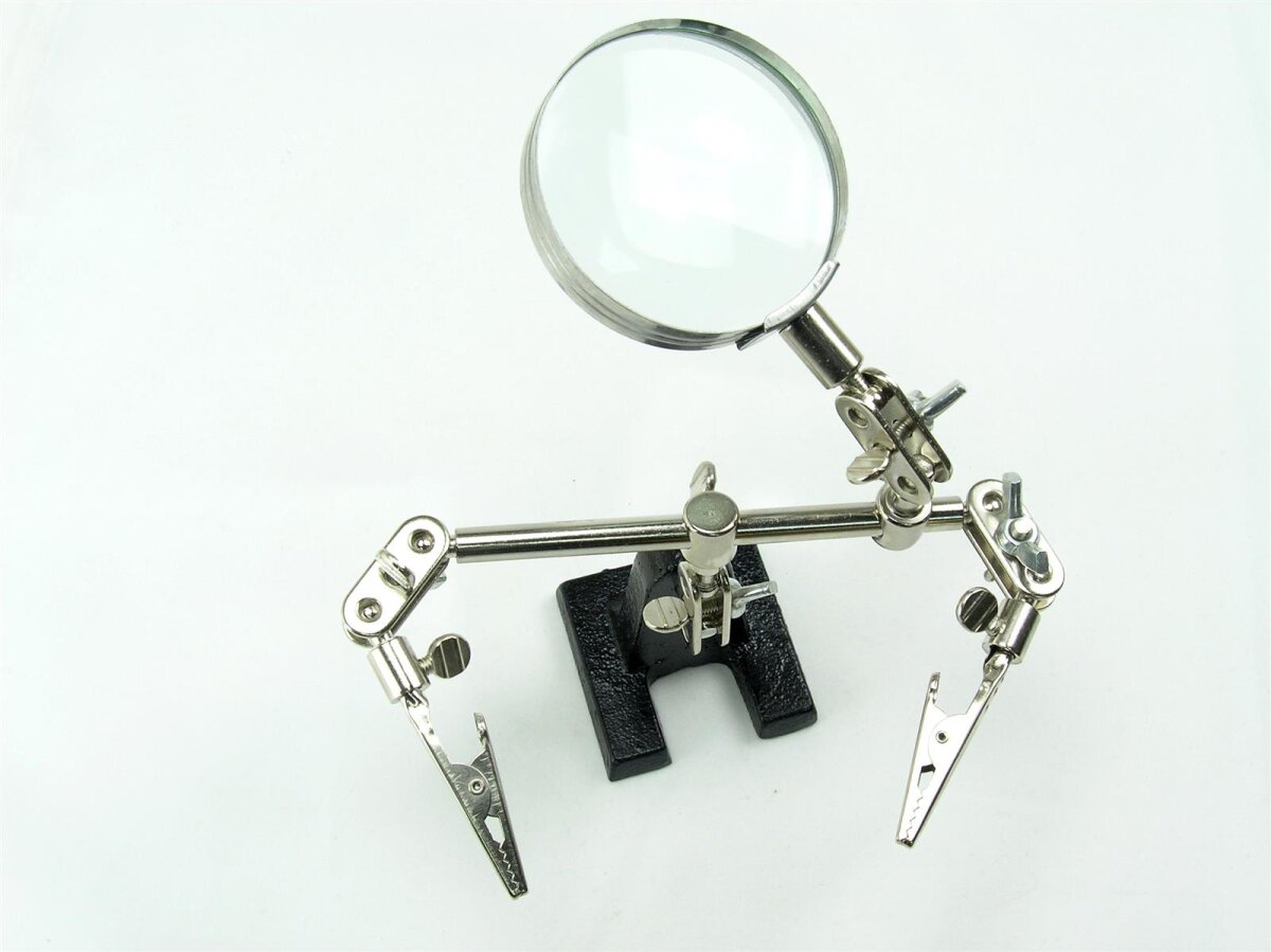 Dritte Hand, Helping Hand, universell einstellbar, inclusive Lupe - H